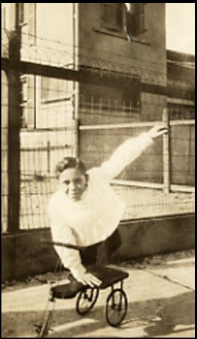 A Most Remarkable Man - The Life of Johnny Eck - Weird bones